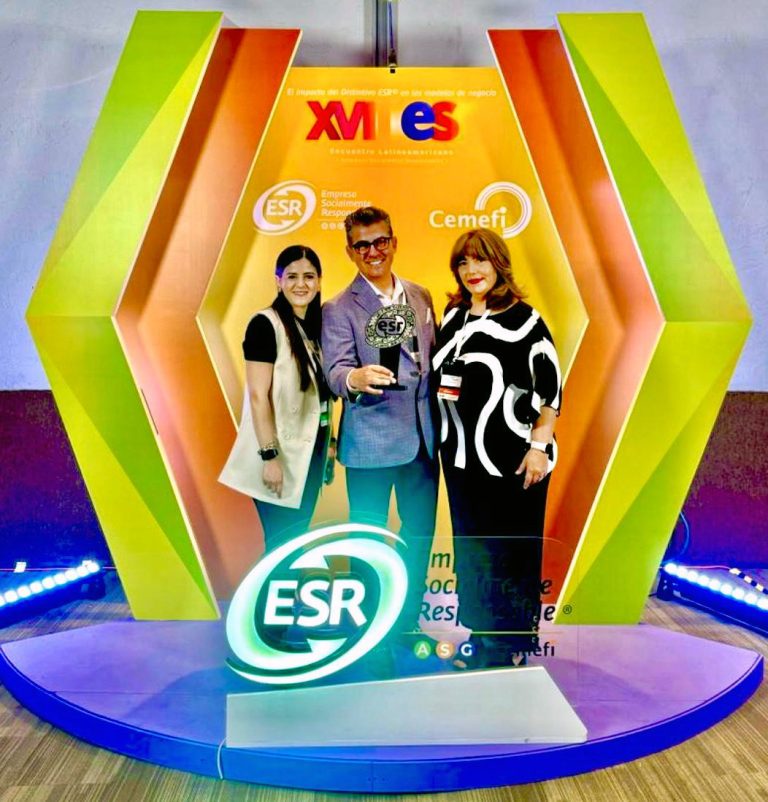 CTU Recibe el Distintivo de Empresa Socialmente Responsable: Un Compromiso con el Futuro ...