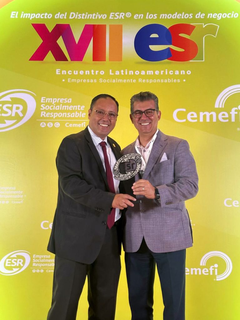 CTU Recibe el Distintivo de Empresa Socialmente Responsable: Un Compromiso con el Futuro ...